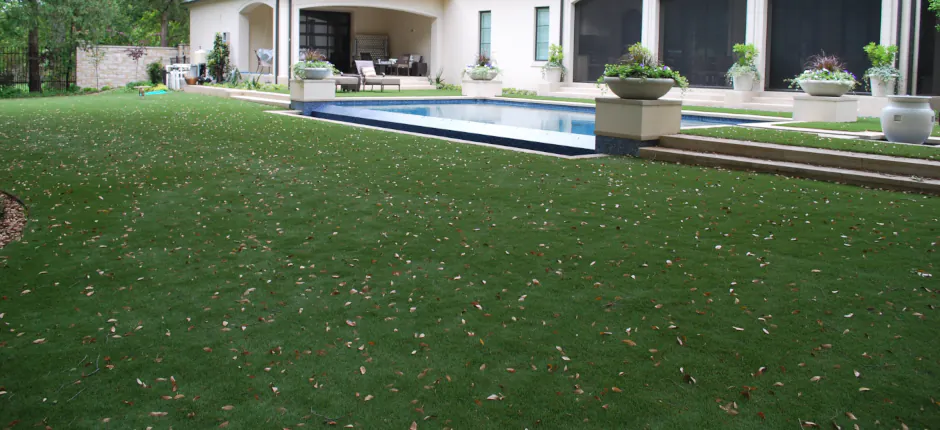 Synthetic Grass for Every Austin Space: Lawns, Playgrounds, and Beyond